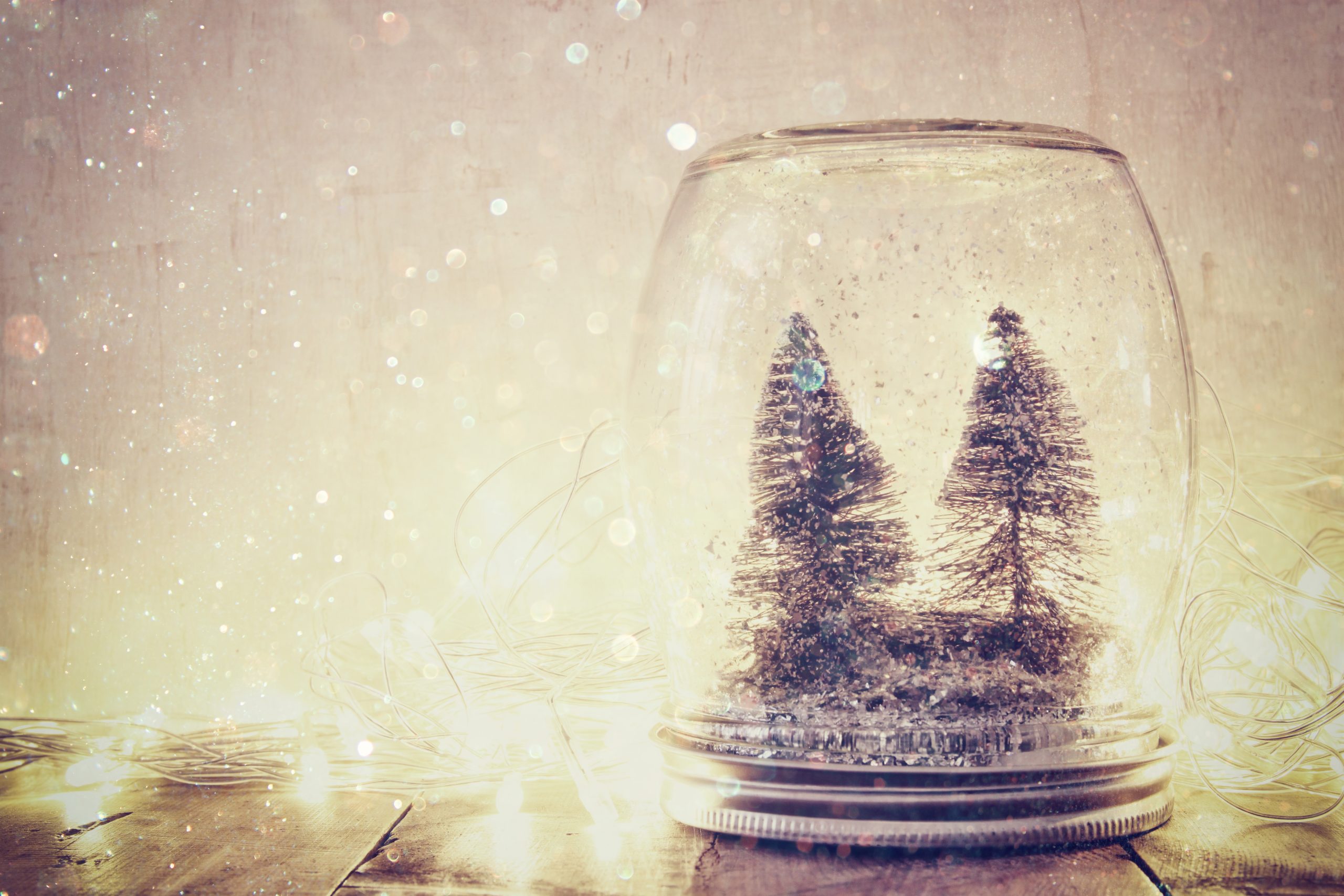CREATIVE WAYS TO USE ARTIFICIAL CHRISTMAS TREES FOR ARCHITECTURAL ...