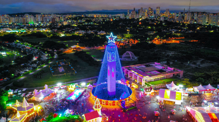 Giant Artificial Christmas Trees: The Perfect Blend of Beauty and ...